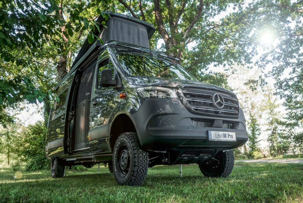 LevelM Pro: The hydraulic support system for motorhomes | E&P